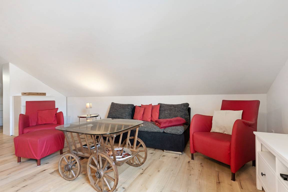 68 M² Ferienwohnung ∙ 2 Schlafzimmer ∙ 6 Gäste - Ihringen