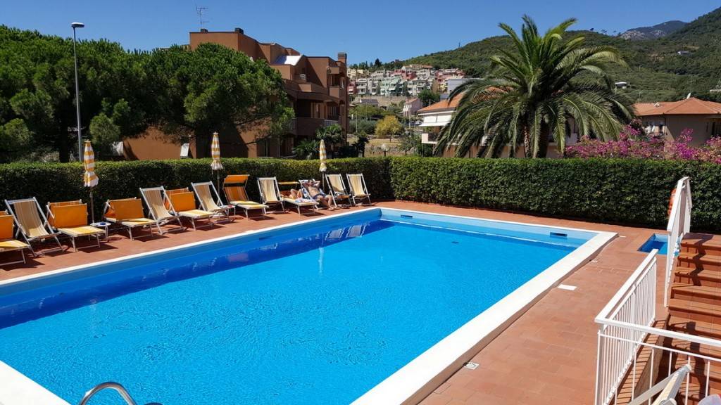 60 M² Apartment ∙ 2 Bedrooms ∙ 6 Guests - Borgio Verezzi
