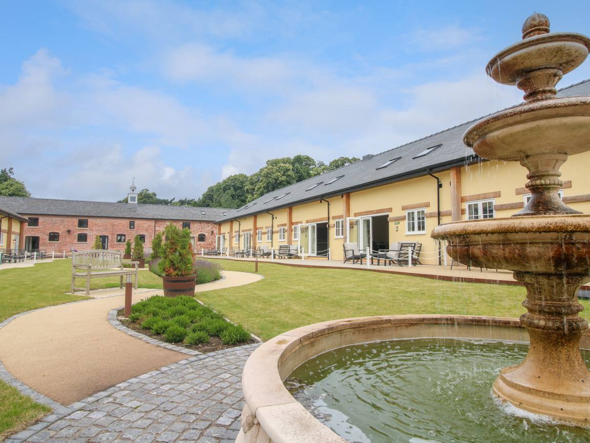 Cottage ∙ 4 Bedrooms ∙ 8 Guests - Oswestry