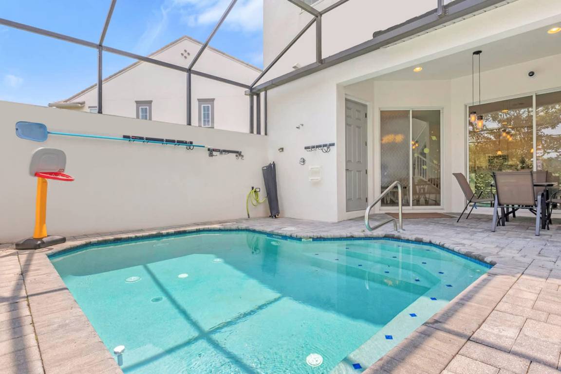 205 M² House ∙ 5 Bedrooms ∙ 10 Guests - Davenport, FL