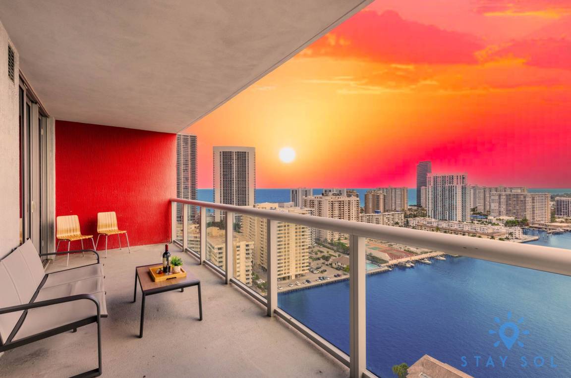 Apartment ∙ 2 Bedrooms ∙ 6 Guests - Hallandale Beach, FL