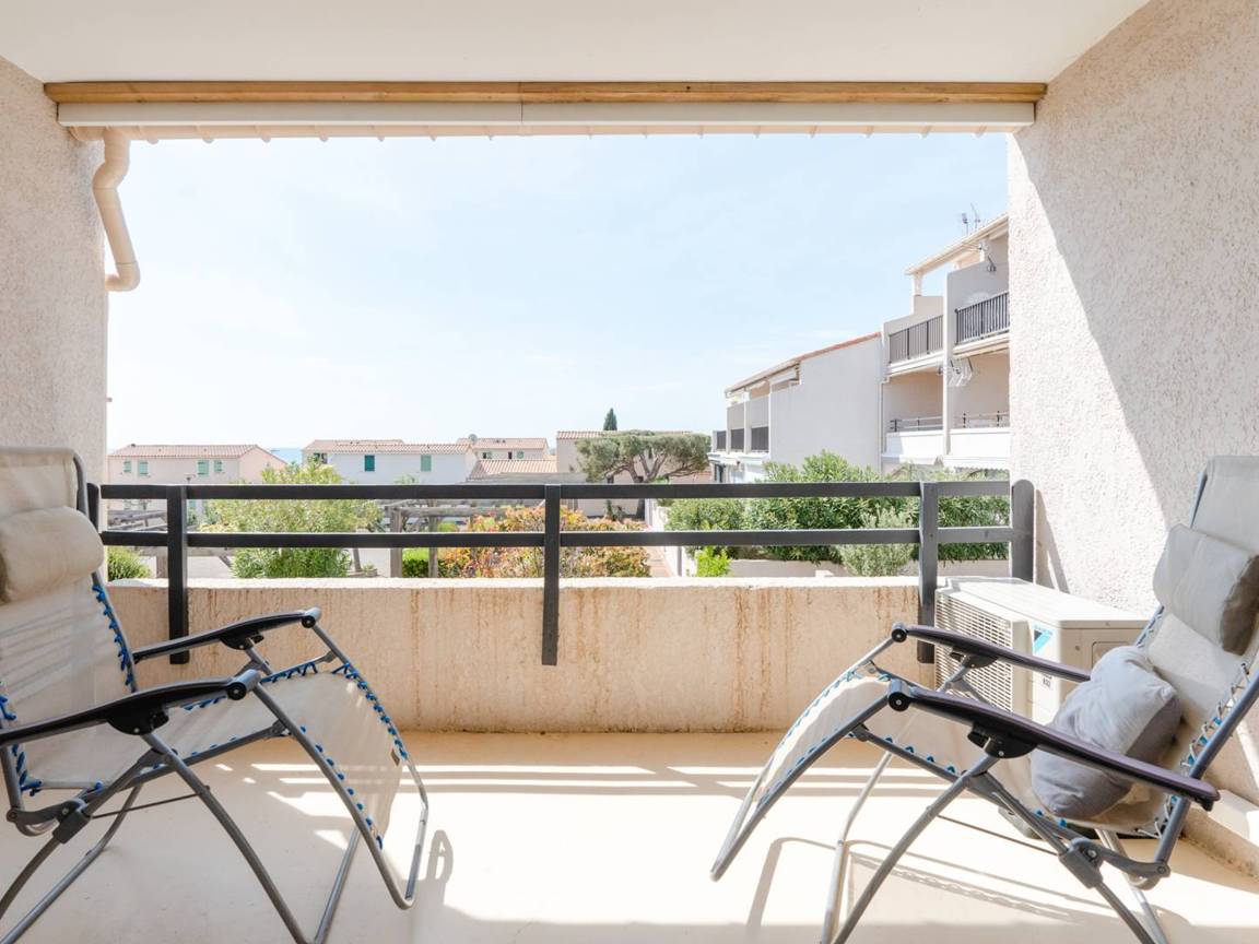 45 M² Apartment ∙ 2 Bedrooms ∙ 5 Guests - Saint-Pierre-la-Mer