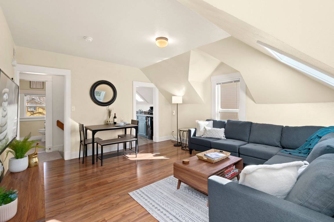 80 M² Apartment ∙ 2 Bedrooms ∙ 4 Guests - Fort Collins, CO