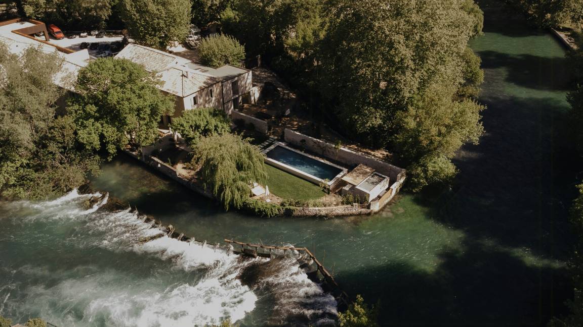 295 M² House ∙ 5 Bedrooms ∙ 12 Guests - L'Isle-sur-la-Sorgue