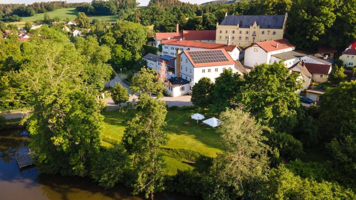 22 M² Ferienwohnung ∙ 1 Schlafzimmer ∙ 2 Gäste - Regensburg