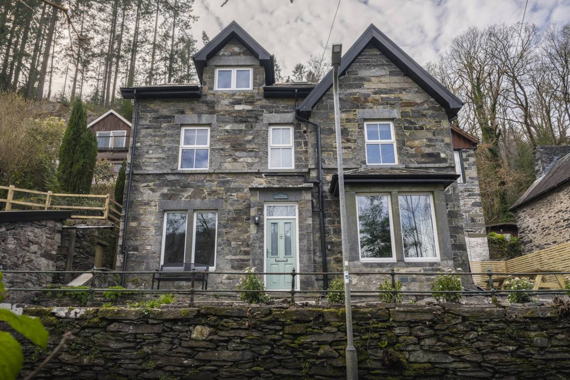 Cottage ∙ 6 Bedrooms ∙ 12 Guests - Betws-y-Coed