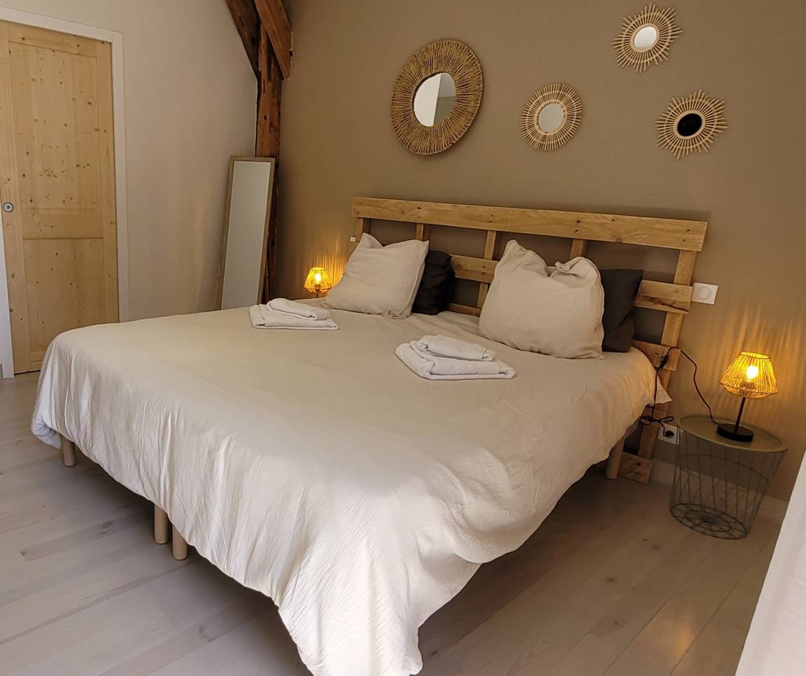 20 M² Chambre D'hôtes ∙ 1 Chambre ∙ 2 Personnes - Saint-Flour