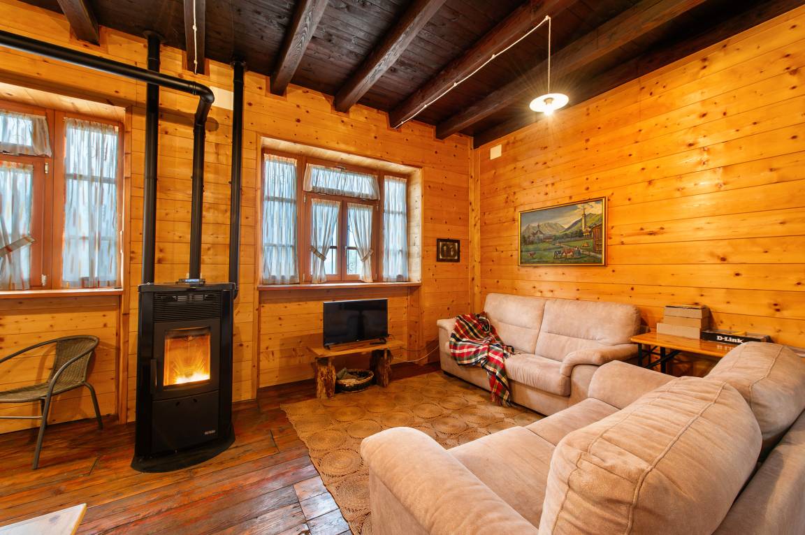 120 M² House ∙ 2 Bedrooms ∙ 4 Guests - Champorcher