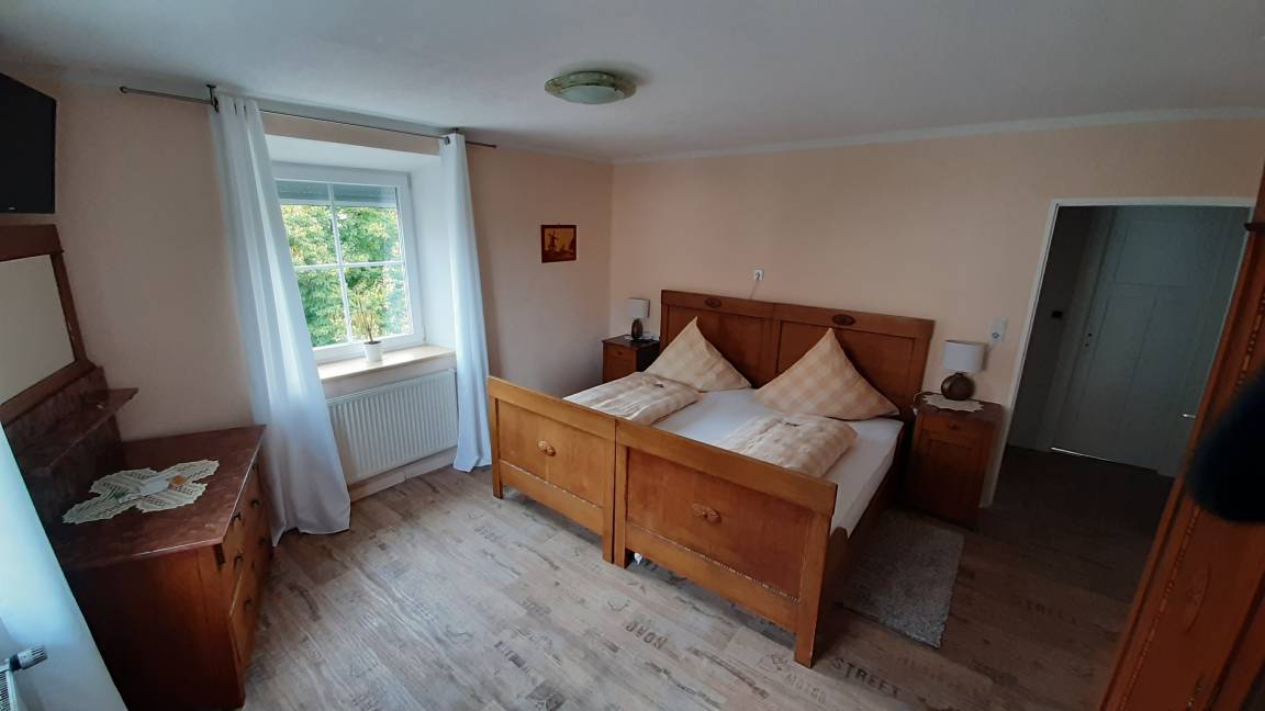 Ferienwohnung ∙ 3 Schlafzimmer ∙ 7 Gäste - Zirndorf