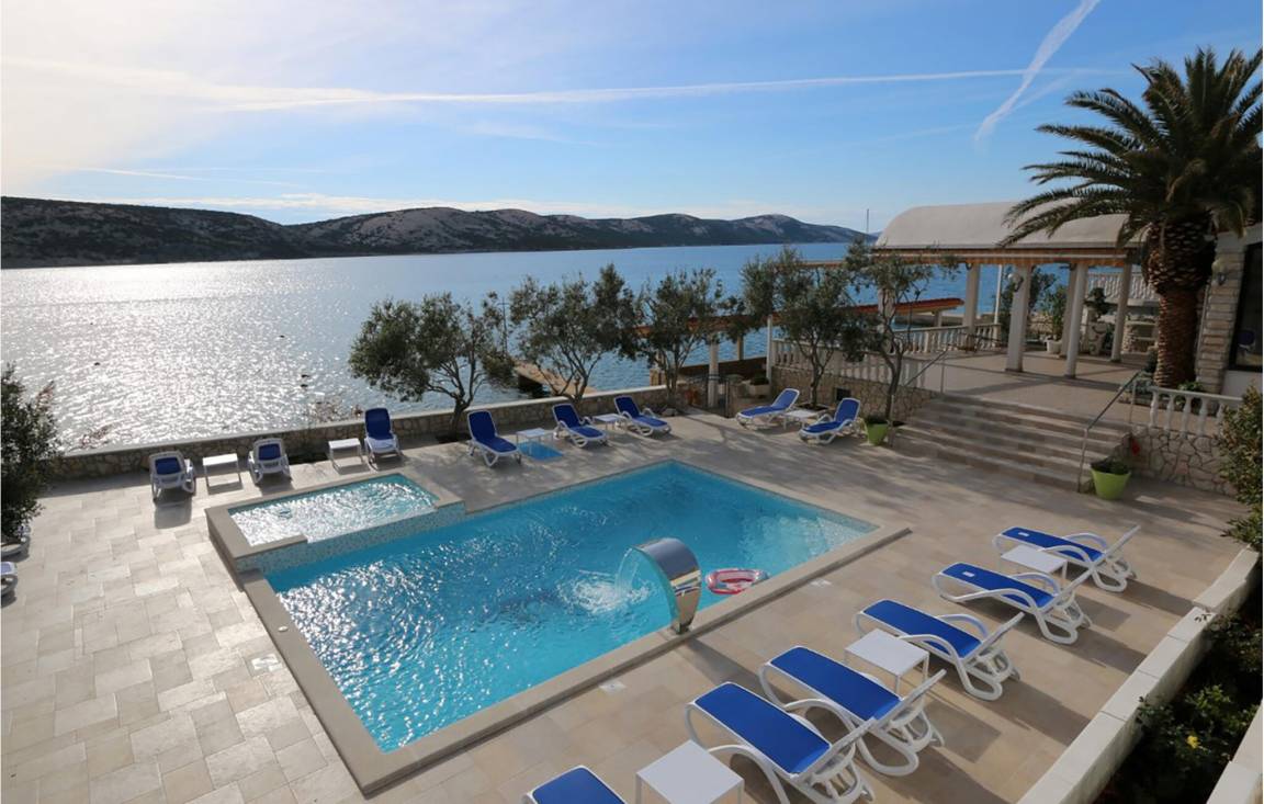 75 M² Apartment ∙ 2 Bedrooms ∙ 5 Guests - Stara Novalja