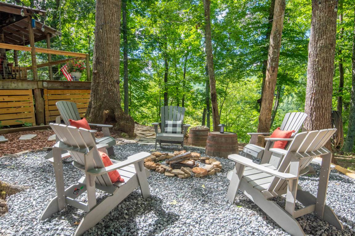 Cabin ∙ 1 Bedroom ∙ 3 Guests - West Jefferson, NC