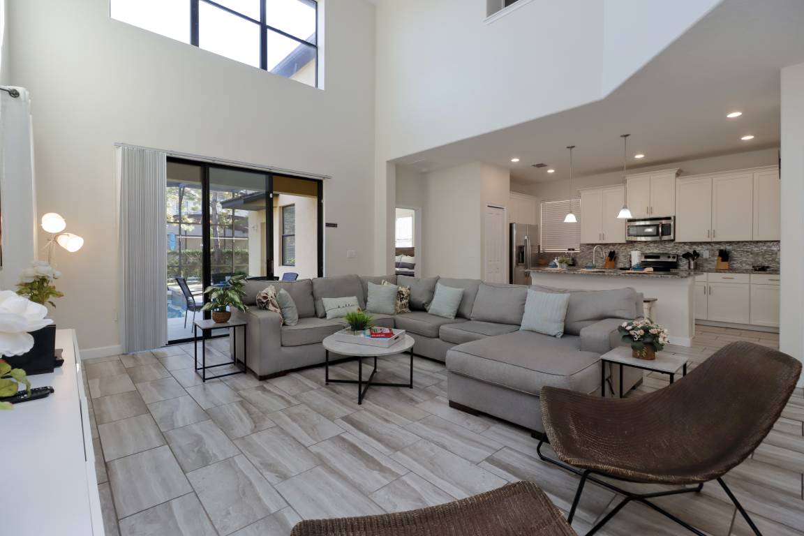 288 M² House ∙ 5 Bedrooms ∙ 16 Guests - Davenport, FL