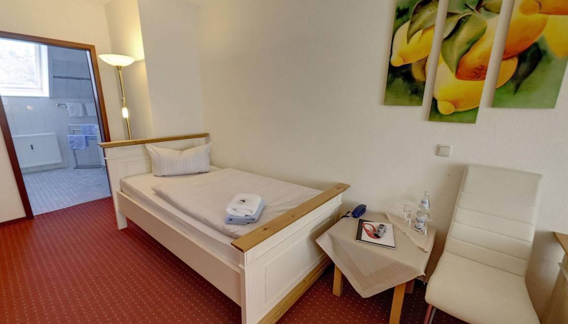 22 M² Hotel ∙ 3 Guests - Celle