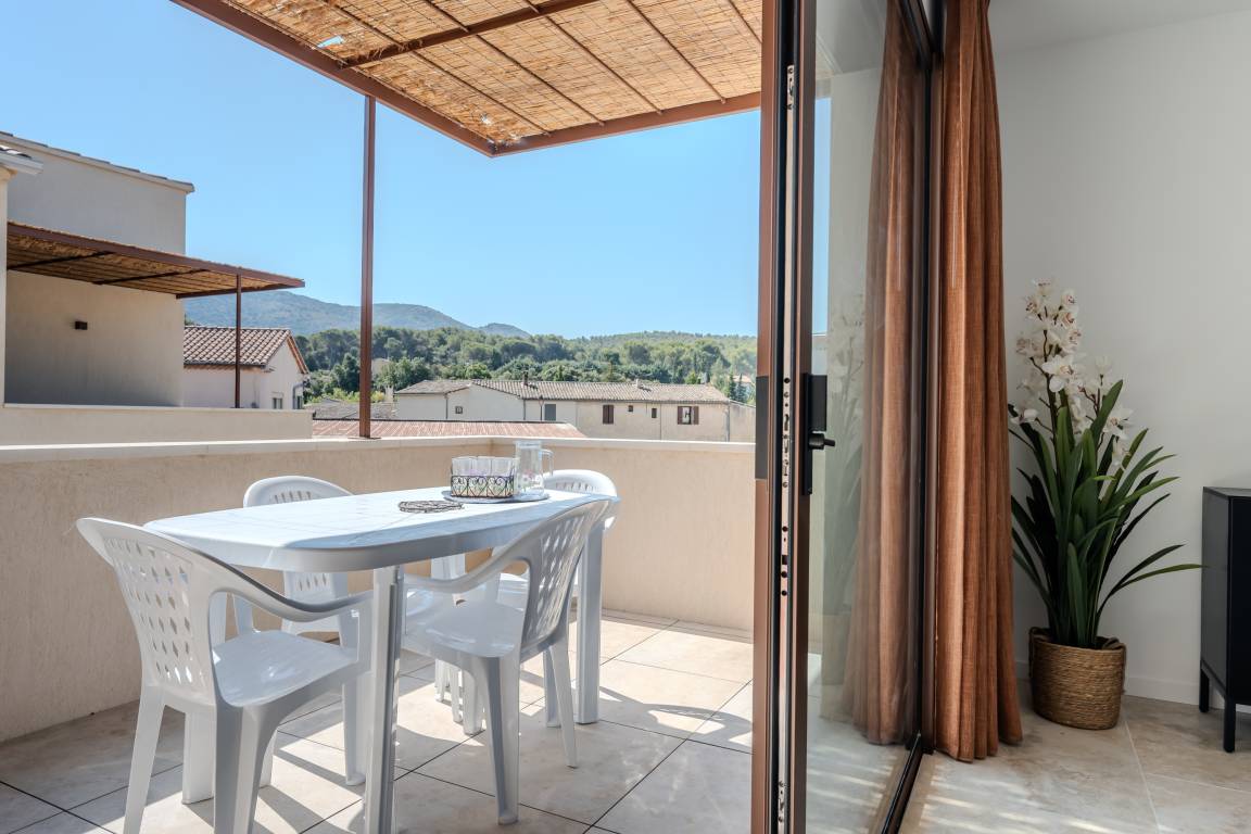 66 M² Appartement ∙ 2 Chambres ∙ 4 Personnes - Cavaillon