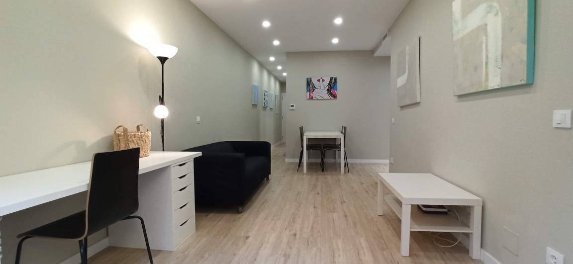 80 M² Apartamento ∙ 3 Quartos ∙ 4 Hóspedes - Sant Cugat del Vallès