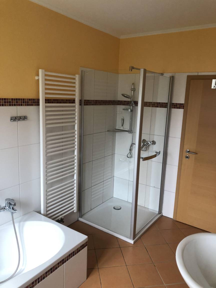 83 M² Ferienwohnung ∙ 1 Schlafzimmer ∙ 4 Gäste - Saarburg