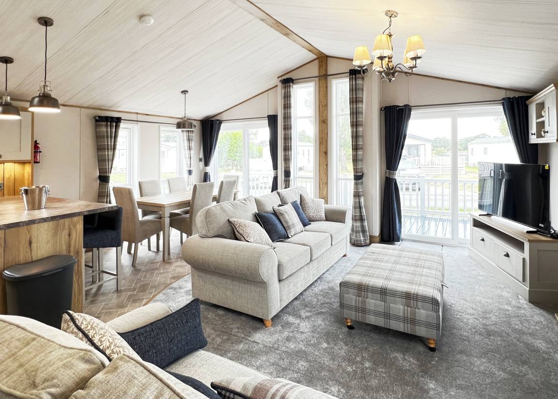 Chalet ∙ 3 Bedrooms ∙ 8 Guests - Cheshire