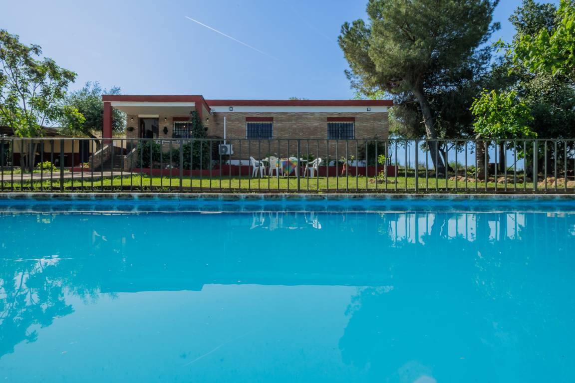 100 M² Casa Rural ∙ 3 Habitaciones ∙ 8 Huéspedes - Sevilla