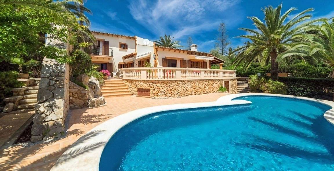 350 M² House ∙ 4 Bedrooms ∙ 8 Guests - Cala Millor
