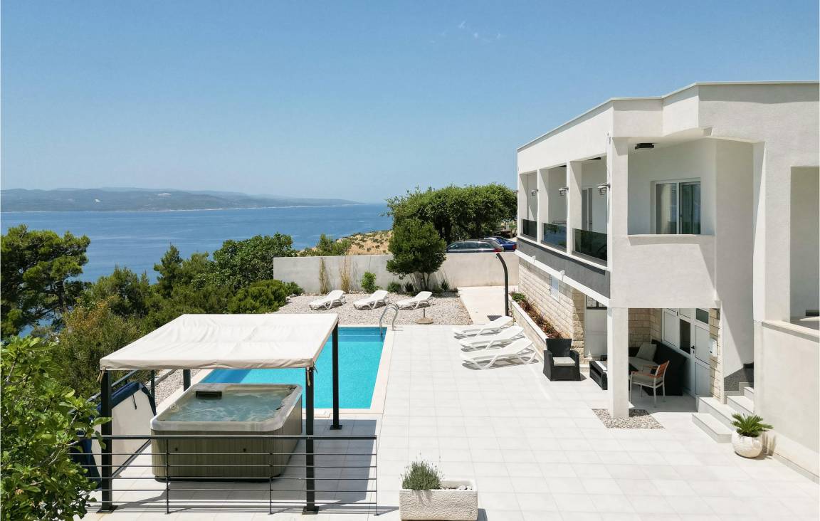 400 M² Maison De Vacances ∙ 4 Chambres ∙ 8 Personnes - Tučepi