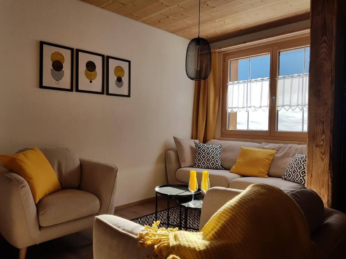 100 M² Appartement ∙ 2 Slaapkamers ∙ 6 Gasten - Amden