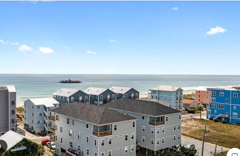 120 M² Apartment ∙ 3 Bedrooms ∙ 9 Guests - Carolina Beach, NC
