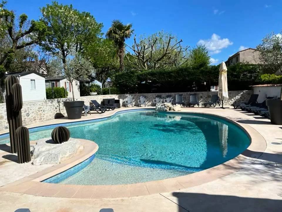 20 M² Mobil-home ∙ 1 Chambre ∙ 2 Personnes - Salavas