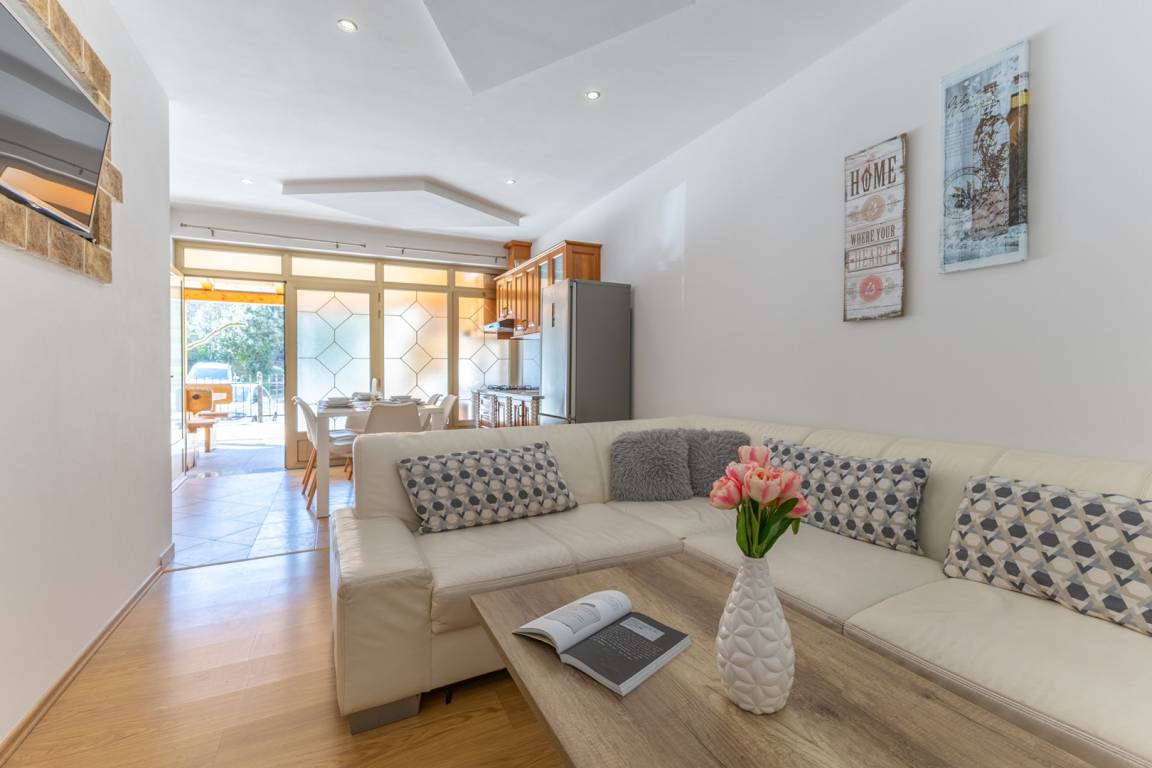 75 M² Appartement ∙ 3 Chambres ∙ 6 Personnes - Poreč