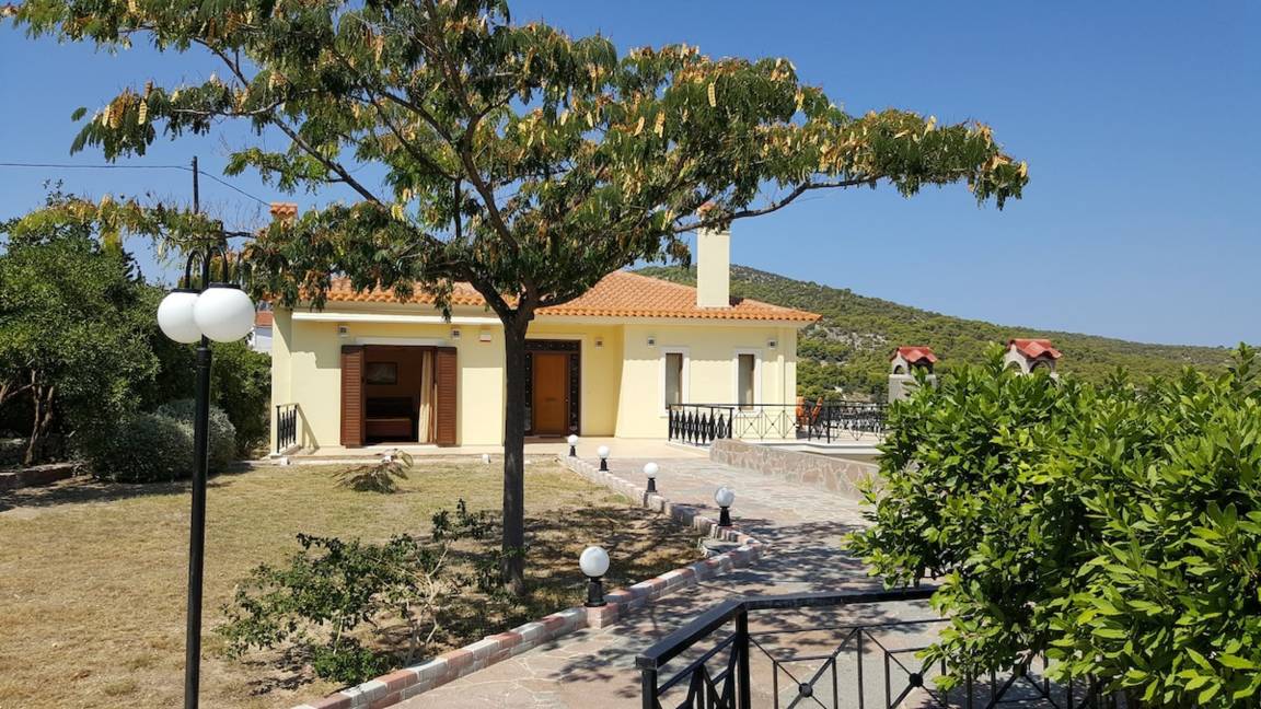 108 M² Villa ∙ 2 Bedrooms ∙ 6 Guests - Эгина