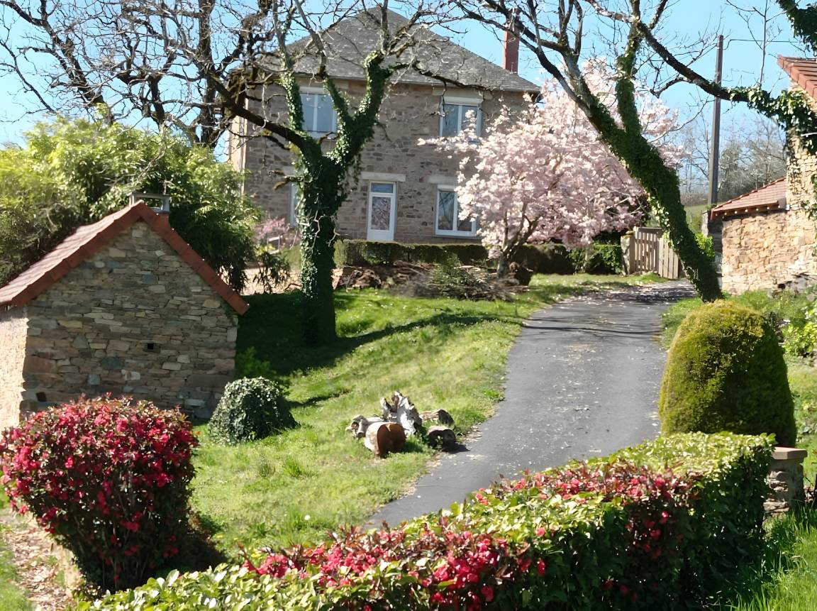 130 M² Ferienhaus ∙ 4 Schlafzimmer ∙ 8 Gäste - Sainte-Fortunade