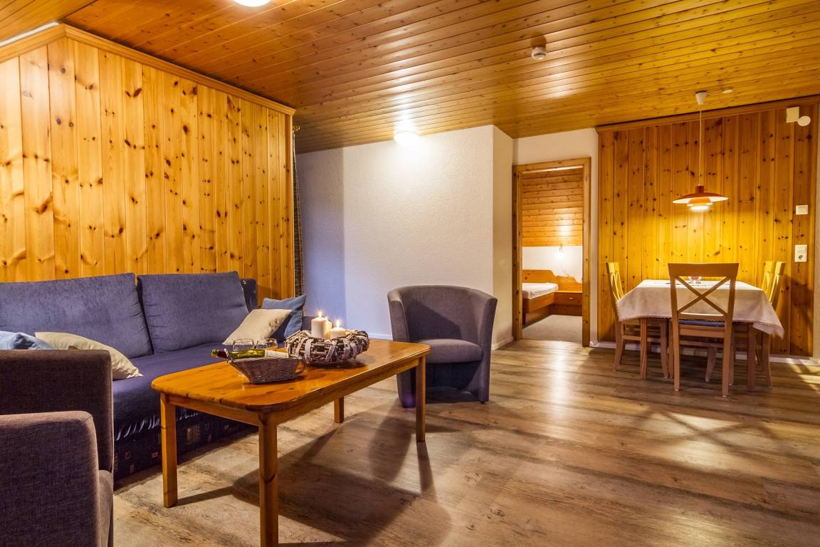 70 M² Ferienwohnung ∙ 2 Schlafzimmer ∙ 6 Gäste - Belchen