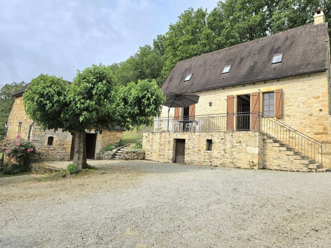80 M² Cottage ∙ 2 Bedrooms ∙ 4 Guests - Dordogne