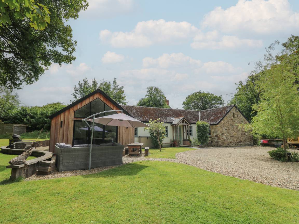 Cottage ∙ 3 Bedrooms ∙ 6 Guests - Cardigan