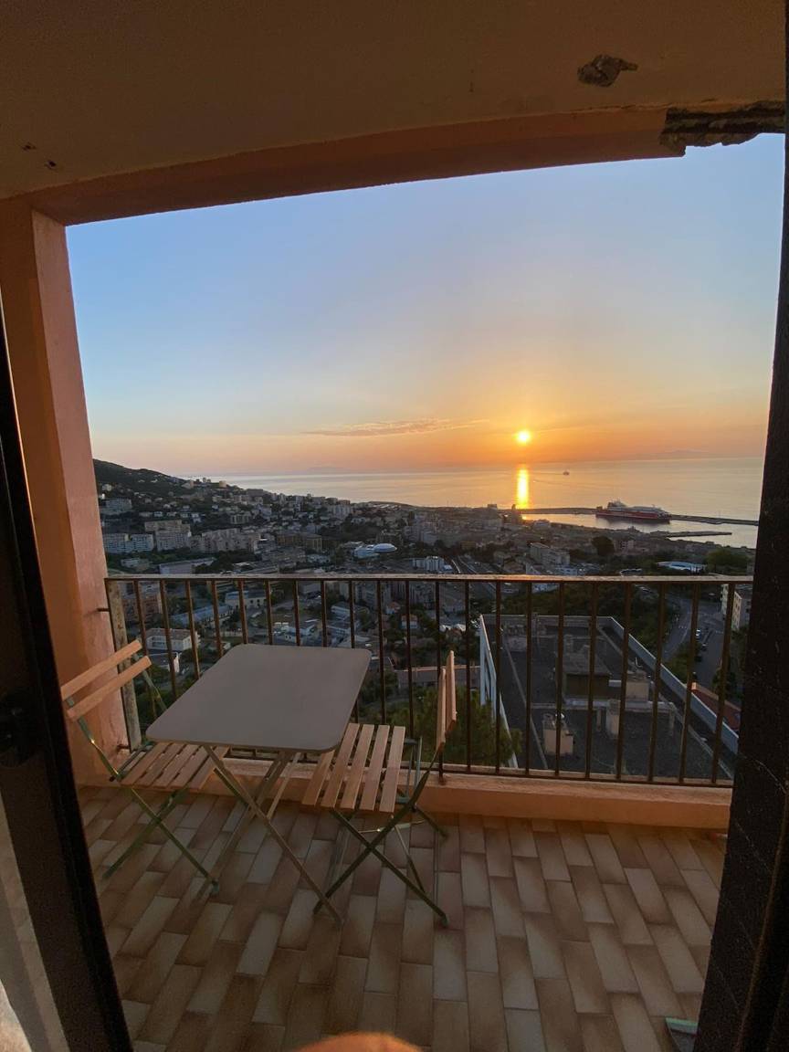 63 M² Apartment ∙ 3 Bedrooms ∙ 6 Guests - Bastia