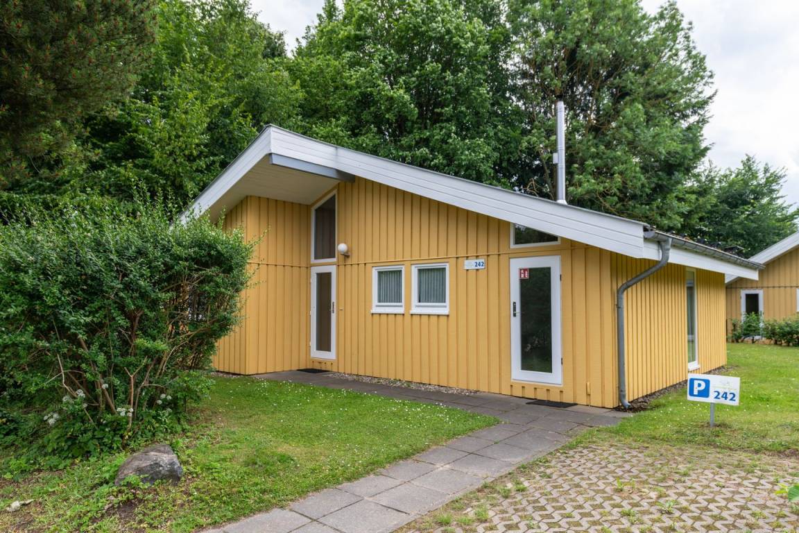 77 M² Ferienhaus ∙ 2 Schlafzimmer ∙ 4 Gäste - Kratzeburg