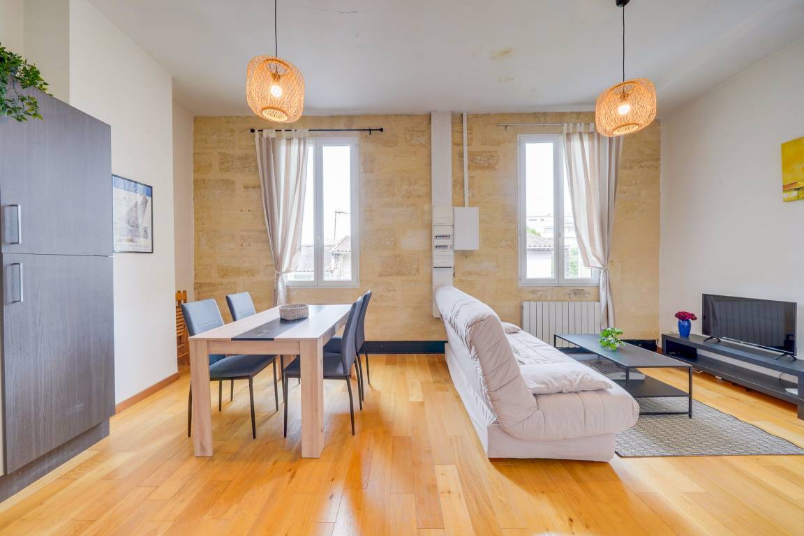 65 M² Appartement ∙ 2 Chambres ∙ 4 Personnes - Pessac