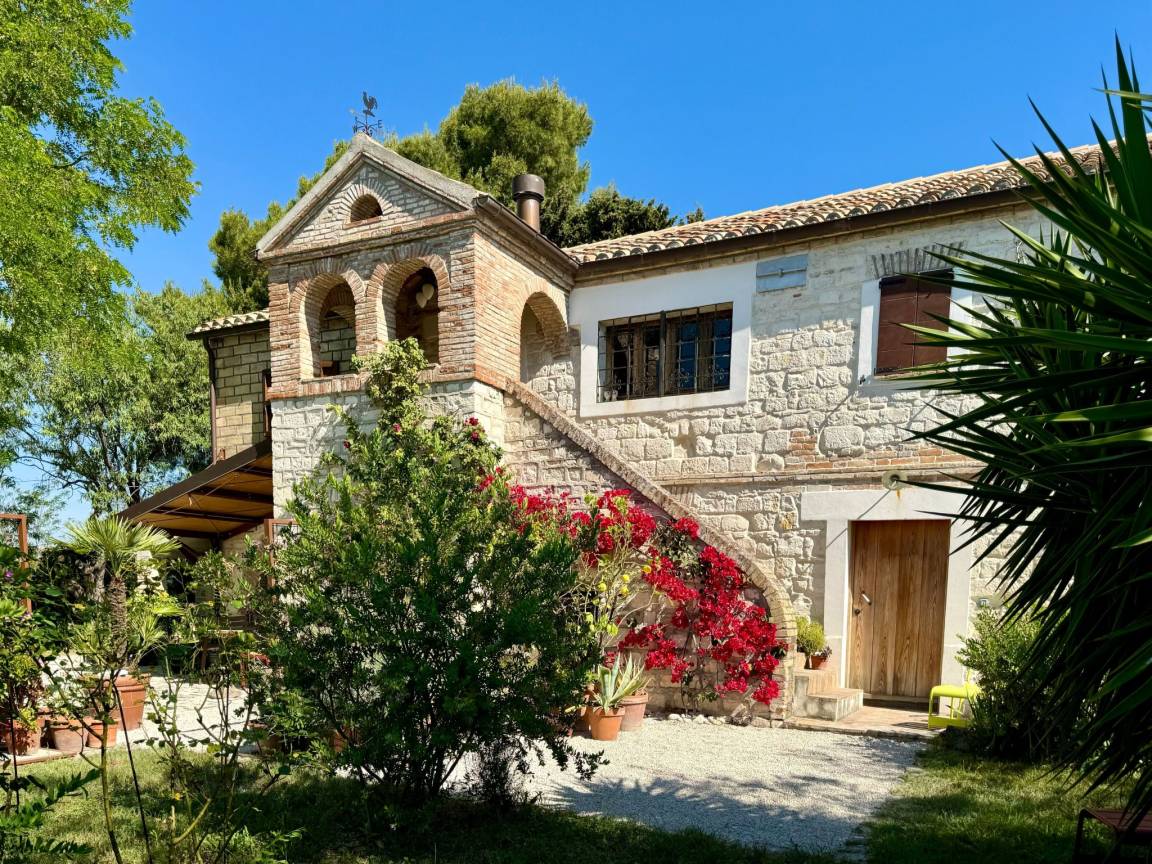 135 M² Maison De Vacances ∙ 4 Chambres ∙ 8 Personnes - Sirolo