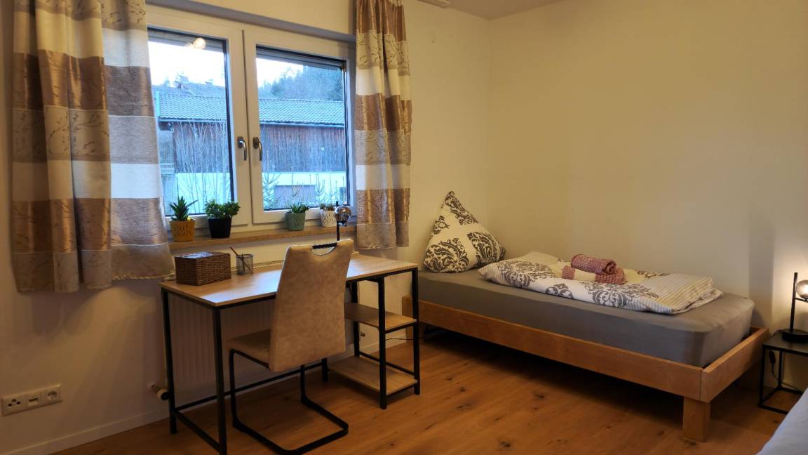 113 M² Ferienwohnung ∙ 2 Schlafzimmer ∙ 5 Gäste - Bischofsmais