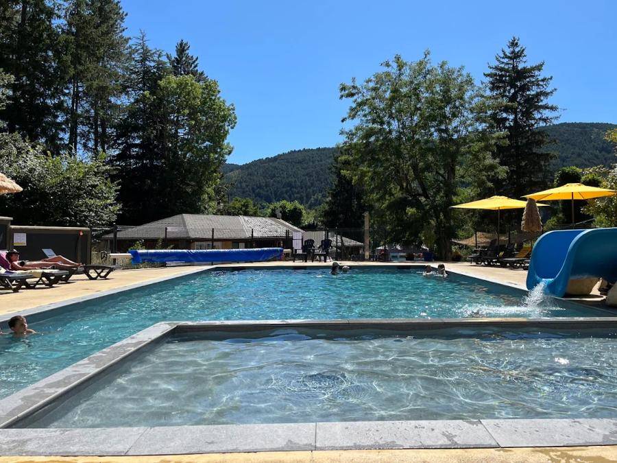 27 M² Mobil-home ∙ 2 Chambres ∙ 4 Personnes - Lozère