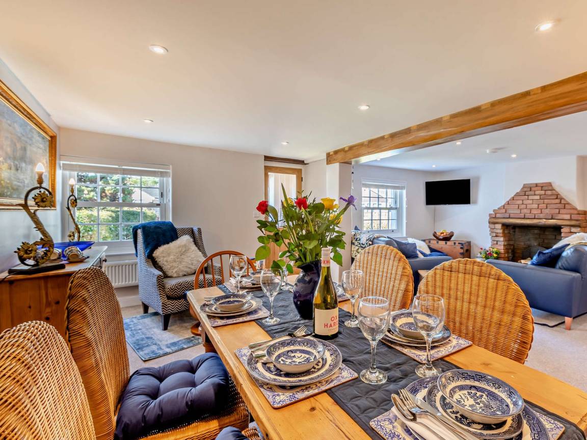 Cottage ∙ 3 Bedrooms ∙ 6 Guests - Burnham-on-Sea