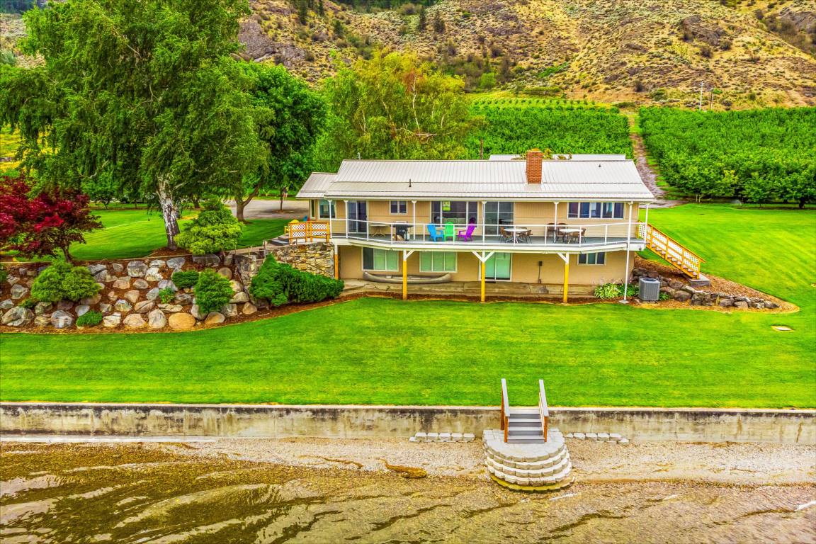House ∙ 3 Bedrooms ∙ 8 Guests - Osoyoos