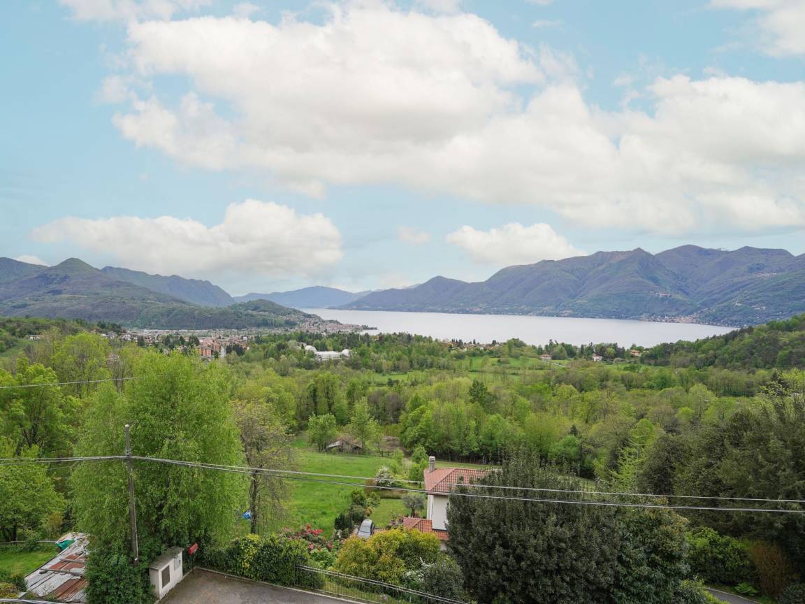 140 M² Apartment ∙ 3 Bedrooms ∙ 6 Guests - Luino