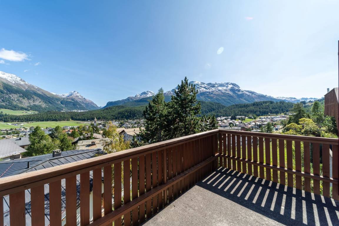 130 M² Ferienwohnung ∙ 3 Schlafzimmer ∙ 6 Gäste - Celerina/Schlarigna