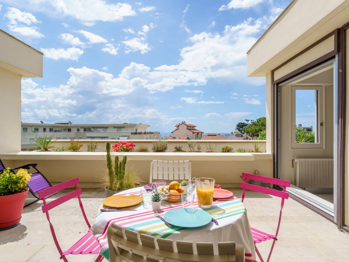 64 M² Appartement ∙ 2 Chambres ∙ 5 Personnes - Biarritz