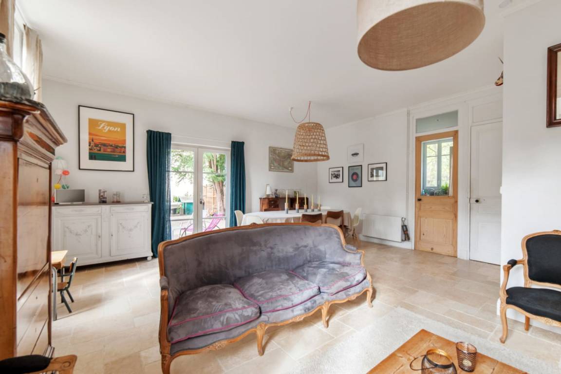 175 M² Maison De Vacances ∙ 6 Chambres ∙ 11 Personnes - Oullins