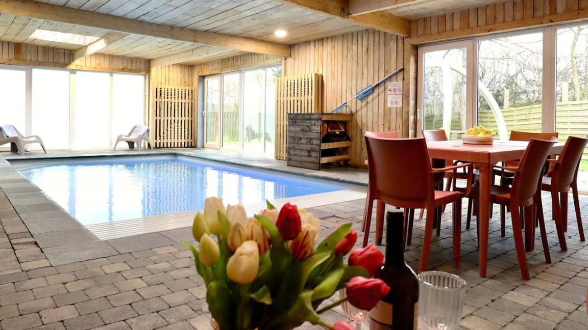 300 M² Ferienhaus ∙ 4 Schlafzimmer ∙ 14 Gäste - Nationalpark Eifel