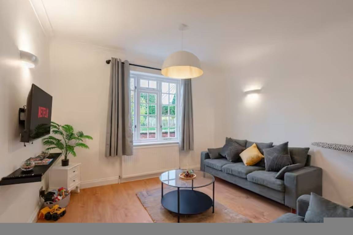 110 M² House ∙ 3 Bedrooms ∙ 7 Guests - London, UK