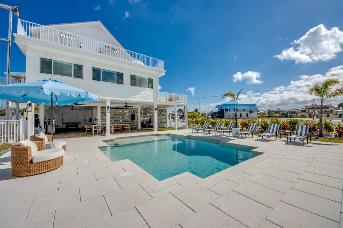 183 M² House ∙ 4 Bedrooms ∙ 13 Guests - Fort Myers Beach, FL