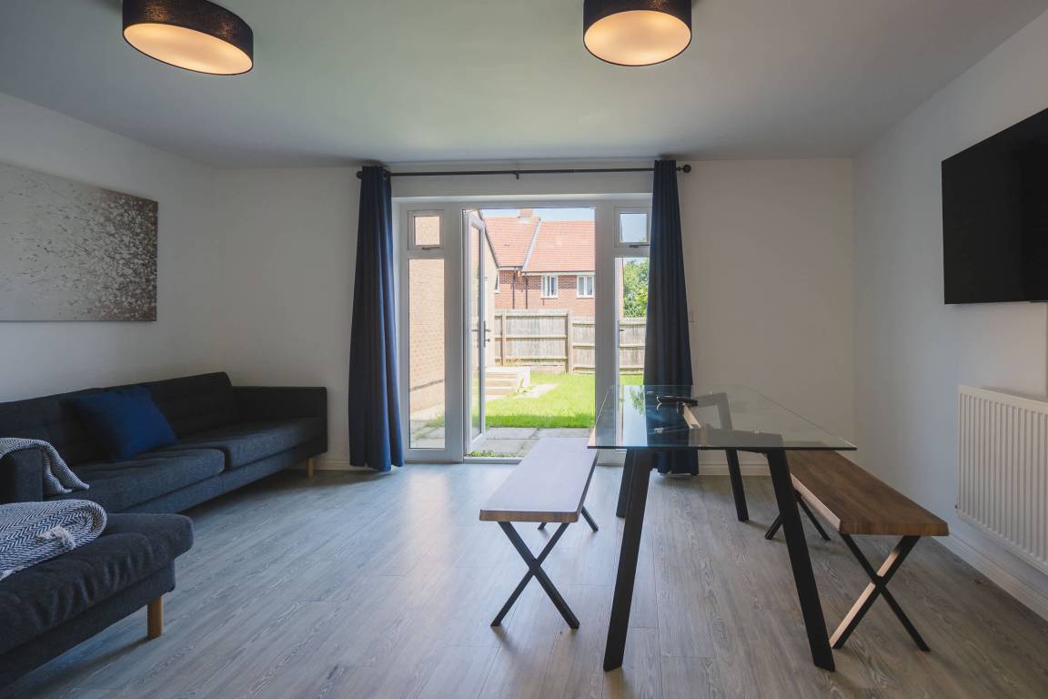 118 M² House ∙ 3 Bedrooms ∙ 8 Guests - Banbury