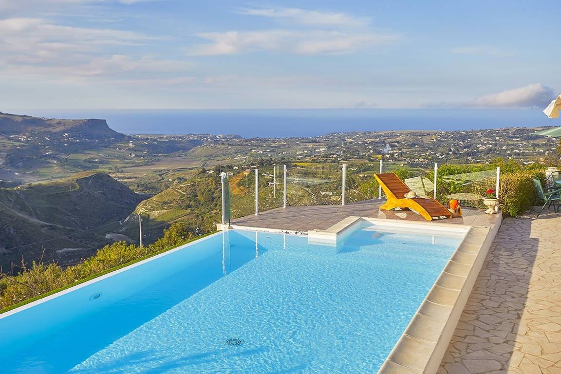 Villa ∙ 2 Bedrooms ∙ 4 Guests - Castellammare del Golfo